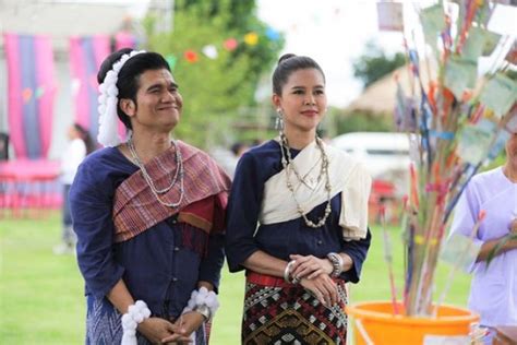 บ้านเมือง “ซิ่นลายโส้” สุดปัง ปลุกกระแสผ้าไทย “ไข่มุก” ได้รับเชิญไปรำเปิดงาน “โส้รำลึก”