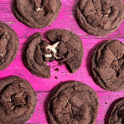 Hot Cocoa Cookies Marshmallow Stuffed Chocolate Sugar Cookies Fikabröd