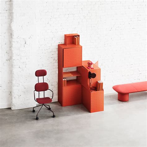 String Turns Form Us With Loves Office Furniture Into Center Center