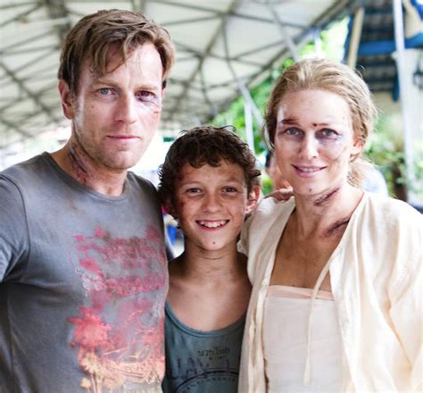 Naomi Watts Celebrates The Impossible Being The No 1 Movie On Netflix