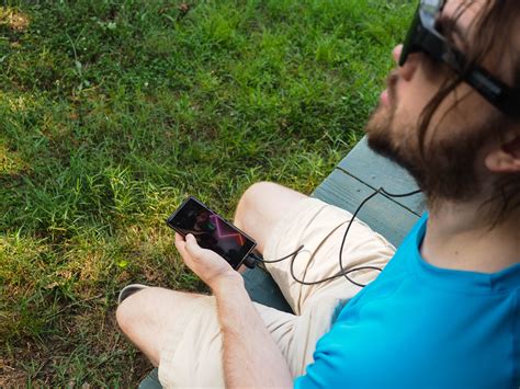 TCL NXTWEAR S Review Affordable Compact Portable XR Display