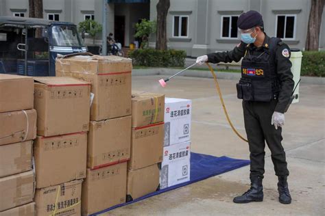 អាវុធហត្ថរាជធានីភ្នំពេញ សម្តែងនូវការថ្លែងអំណរគុណចំពោះ លោកស្រី យ៉ែម គន្ធី និងស្វាមី សារព័ត៌មាន