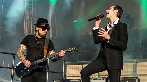 Janes Addiction Bandmates Sue Each Other After 2024 Onstage Fight