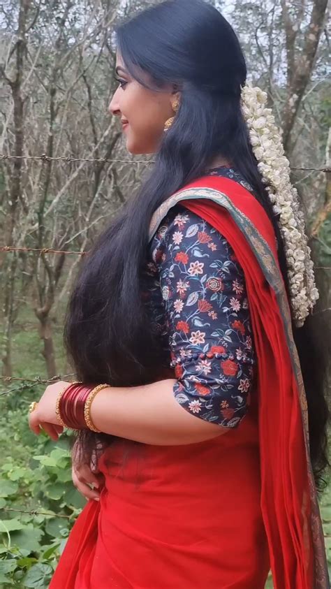 Long Hair With Saree Is The Most Beautiful Combo Rlonghairgoddesses