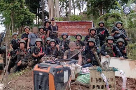 စစ်ကောင်စီ၏ မဆုတ်တမ်းခံစစ် ထီးကပလယ် တပ်စခန်းအား တော်လှန်ရေး ပူးပေါင်းတပ်များ ပြန်လည်သိမ်းပိုက