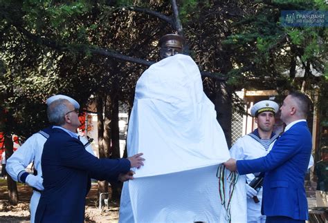 Откриха паметник на ген Иван Колев във Варна Граждани на квартала