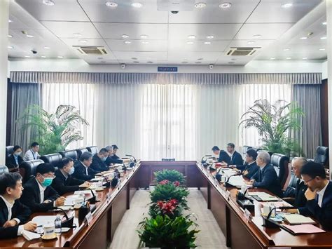中核集团与中国一重“一把手”会谈：增强科技创新引领作用 携手助力国家高质量发展