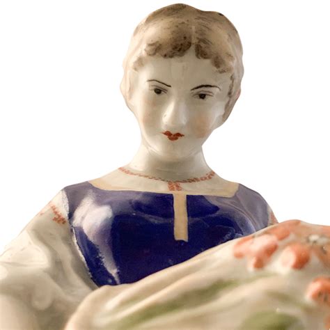 Статуетка Дівчина З Козенятком Купити Київська Порцеляна