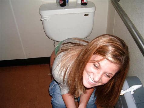 Ass Wiper 5 Porn Pictures Xxx Photos Sex Images 858037 Pictoa