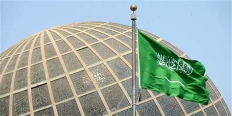 وزير سعودي يؤكد أهمية دعم استقرار أسواق البترول العالمية