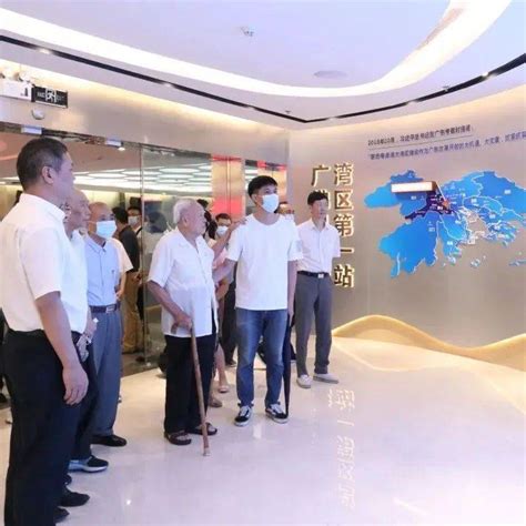 感受佛山发展成果！市离退休干部调研考察三龙湾南海片区工作领导小组潘汶蔚建设