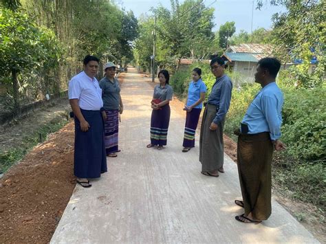 လှည်းကူးမြို့နယ် ဇရပ်ကွင်းကျေးရွာ၌ ကွန်ကရစ်လမ်းခင်းခြင်းလုပ်ငန်းအား ကွင်းဆင်းစစ်ဆေး