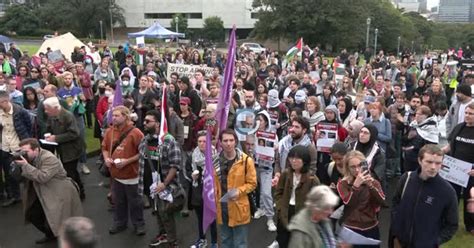 ဩစတြေးလျတက္ကသိုလ်ကြီးများတွင် ဂါဇာစစ်ပွဲဆန့်ကျင်ရေး တဲထိုးဆန္ဒပြမှုများ အားကောင်းလာ