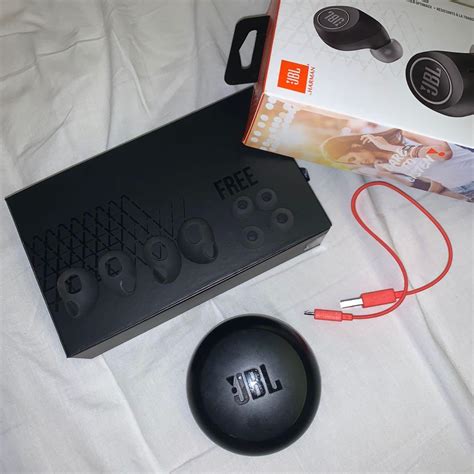Jbl Free X True Wireless Earbuds Audio Earphones On Carousell