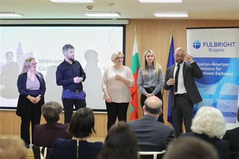 Мария Габриел Необходими са иновации в подкрепа за обществото на глухите