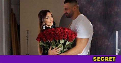 ГЛОРИЯ ЗАПОЗНА СЕМЕЙСТВОТО СИ С МЛАДОКА