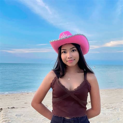 Sofia Qistine Youtube