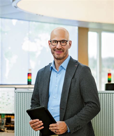 Die Rega Hilft Auf Der Ganzen Welt Schweizerische