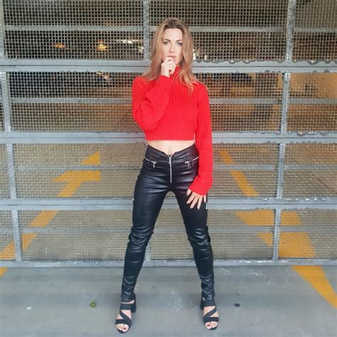 Laura Surrichs Feet
