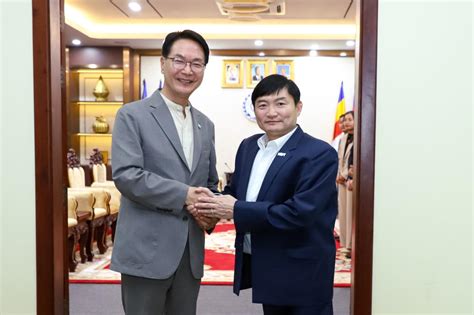 ឯកឧត្តម ហេង សួរ ទទួលជួបសម្តែងការគួសមជាមួយគណៈប្រតិភូនៃស្រុកកូឆាង ខេត្តឆល់ឡាប៊ូកដូ