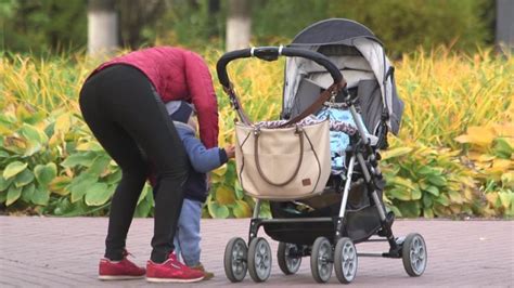 Что делать если у ребенка истерика ответ врача в нашем видео Психологи выделяют четыре 2025