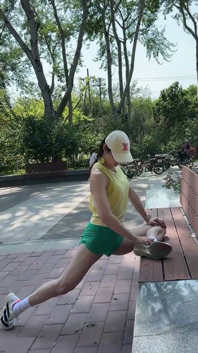 跑步14 33公里用时1小时5分49，平均心率152 逆袭的路上没有捷径，唯有持之以恒坚持不懈。自律才是你生活的底色。自律才能使生活有颜色。只管努力，汗水一定不会辜负你💪 跑步治愈一切 汗水