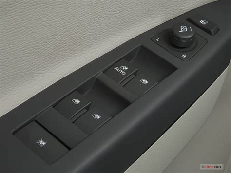 2008 Saturn VUE 11 Interior Photos U S News