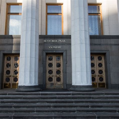 Рада приняла закон о постановке женщин на воинский учет 09 01 2025 Украина ру