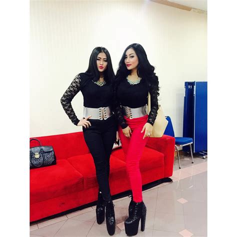 Duo Serigala Pamela Dan Ovie Seksi Galeri Terbaru Zona Artis Lagi
