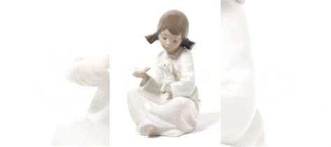 Фарфоровая фигура Девушка в шляпе Nao By Lladro купить в Москве Хобби и отдых Авито
