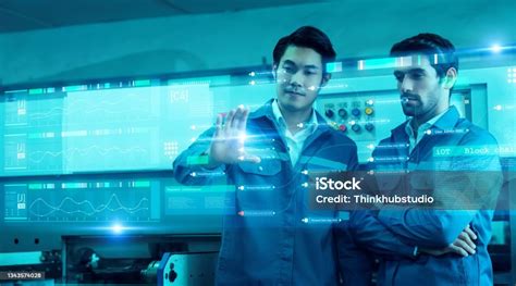 엔지니어 스마트 팩토리 기계 증강 현실 디지털 기술 미래 산업 인공 지능 기술 응용 프로그램 응용 프로그램 시스템 생산 제어 자동화에 대한 스톡 사진 및 기타 이미지