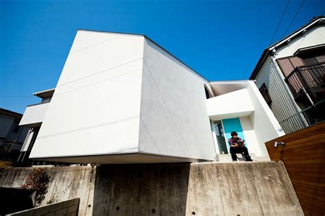 Atelier Tekuto Angles House Of Nagoya In Suburban Japan