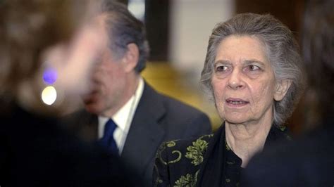 La T A Pecu Deja A Leonor Y Sof A Sin Herencia