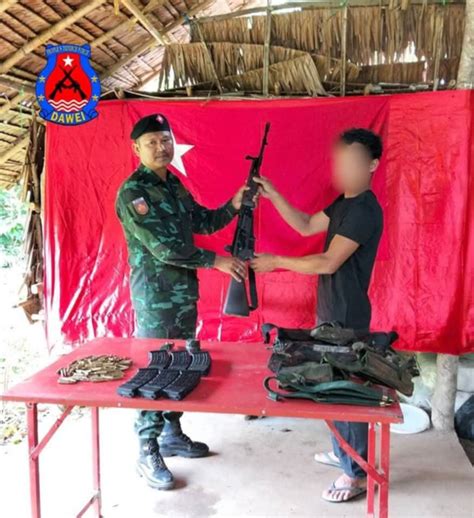 ပုလောမှာ စစ်မှုထမ်းသင်တန်းဆင်း တပ်သားတစ်ဦး Pdf ထံ အလင်းဝင် Than Lwin Times