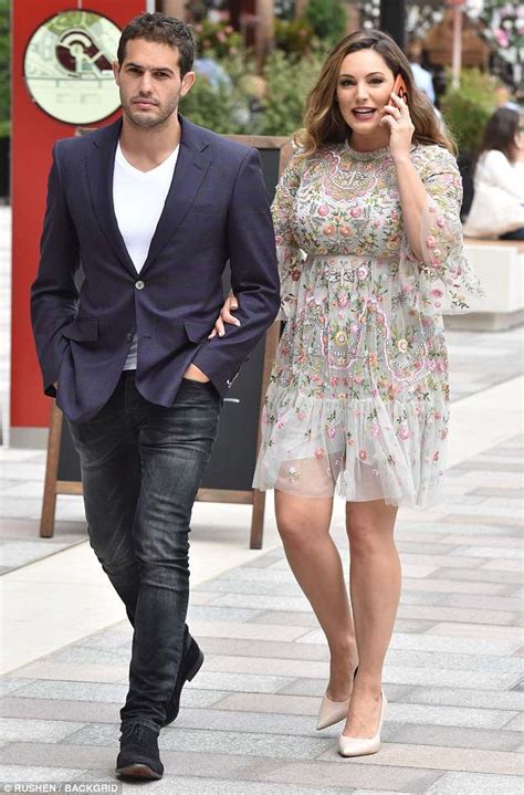 Kelly Brook Treats Herself To Shopping Trip With Beau Jeremy Parisi