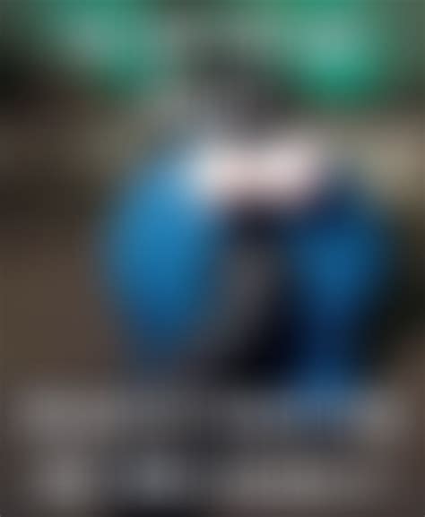 Juicy Femboy Thighs R196