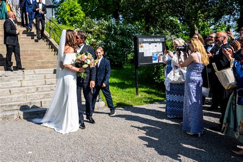Här Ter Sig Suzanne Sjögren Och Pontus Westergren