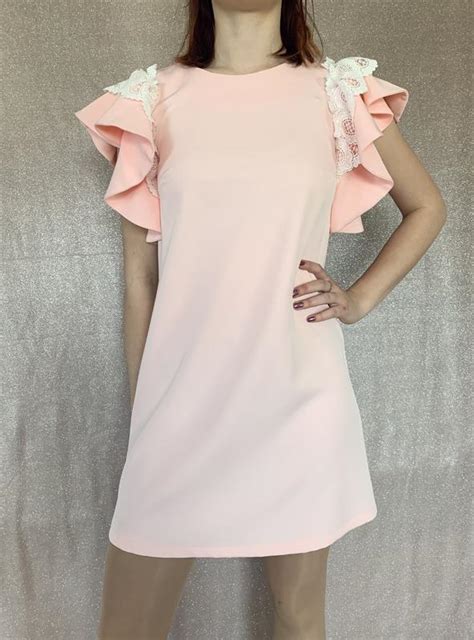 Платье прямого силуэта короткий рукав пющи макраме — цена 250 грн в каталоге Короткие платья