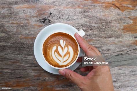 핫 커피 카푸치노 커피 또는 라떼 커피 또는 플랫 화이트 또는 라떼 아트 0명에 대한 스톡 사진 및 기타 이미지 0명 뜨거운 음료 라떼 Istock