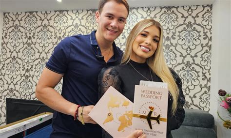 Mafer Pérez Boda Y Rifa A Un Dólar