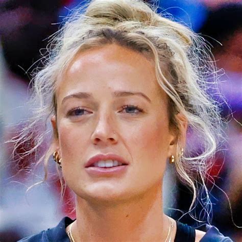 Summary Photos Sophie Cunningham Is Going Viral Wearing Tiny Orange