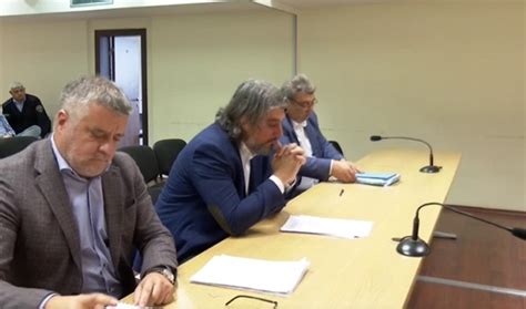 ЗА КОСАТА НА ШЕКЕРИНСКА 4 ГОДИНИ ЗАТВОР А ЗА УКРАДЕНИ 1 МИЛИОН ЕВРА 2 5 ГОДИНИ Ова е