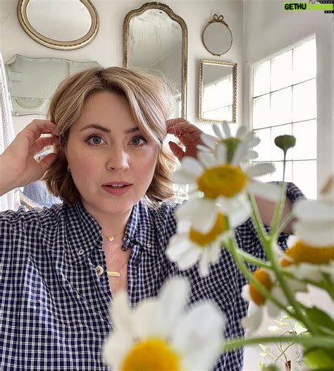 Lee Newton Wiki Biography Age Gallery Spouse And More