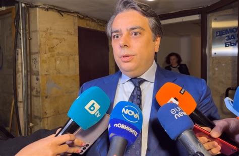 СКАНДАЛ Асен Василев продава 1 5 от държавните обработваеми земи за да закърпи бюджета си