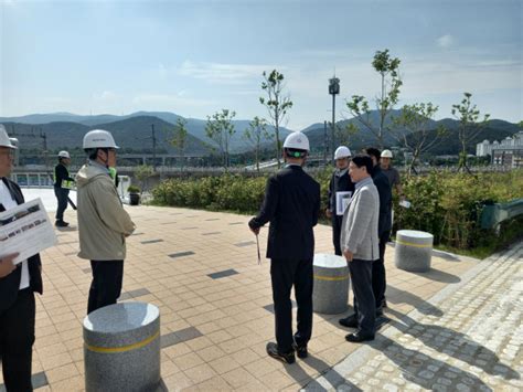 김용학 부산도시공사 사장 오시리아관광단지 내 보행육교 건설현장 점검 매일신문