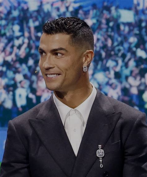 این سنجاق سینه باستانی رونالدو، ۴۶ میلیون یورو قیمت دارد عکس