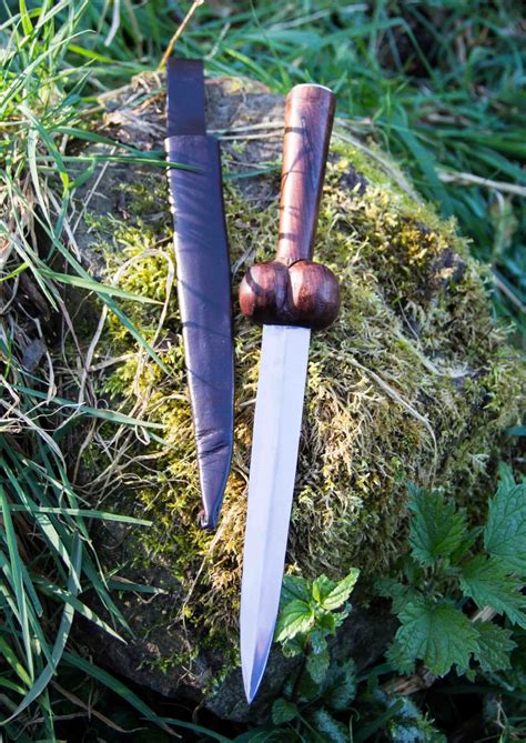 Bollock Dagger Short