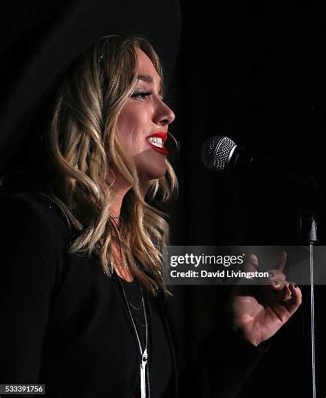 Steve Irwin Gala Dinner Inside Photos And Premium High Res Pictures