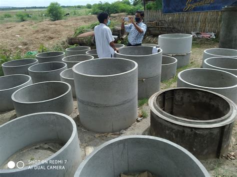 တံတားဦးမြို့နယ်တွင် ကွန်ကရစ်ပစ္စည်းများ တစ်ပိုင်တစ်နိုင်ပြုလုပ်ရောင်းချခြင်းဖြင့် မိသားစုအပိုဝင