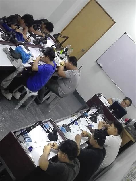 Merong Pinay Nakapag Asawa Ng Kano Big Tic Clockmaker